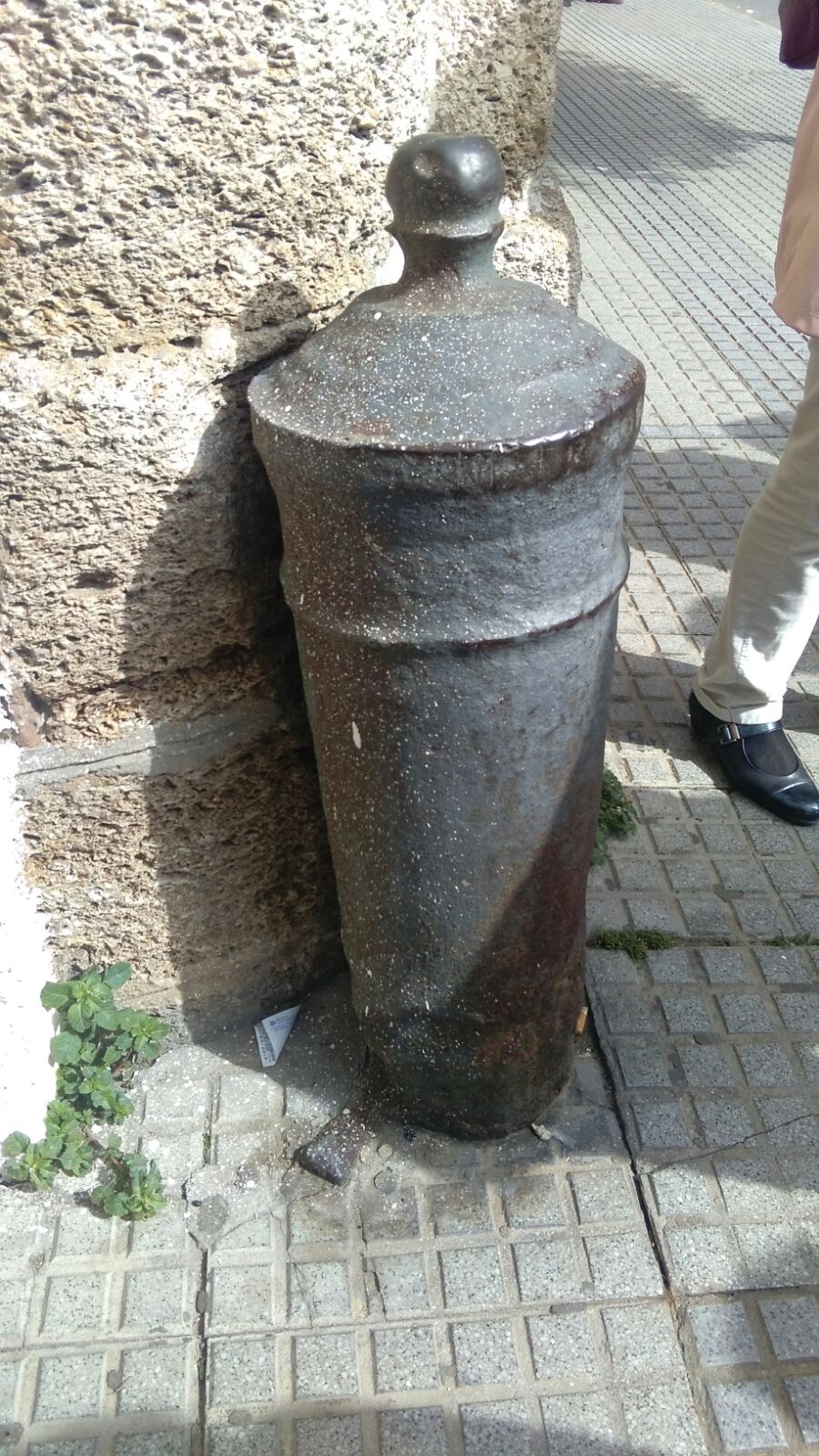 El Ayuntamiento restaurará más de 260 guardacantones de la ciudad ...